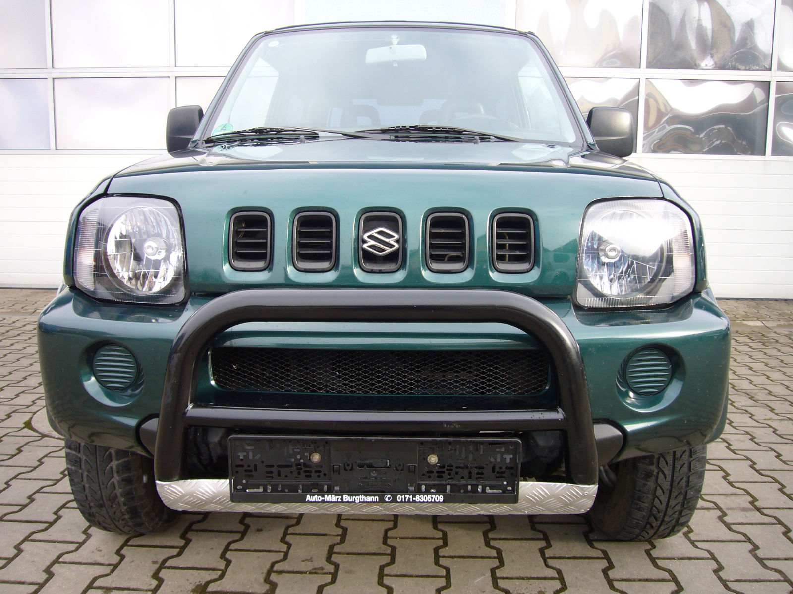 File:Suzuki Jimny 3 front nudge bar, over 1st model front bumper - A01 ...